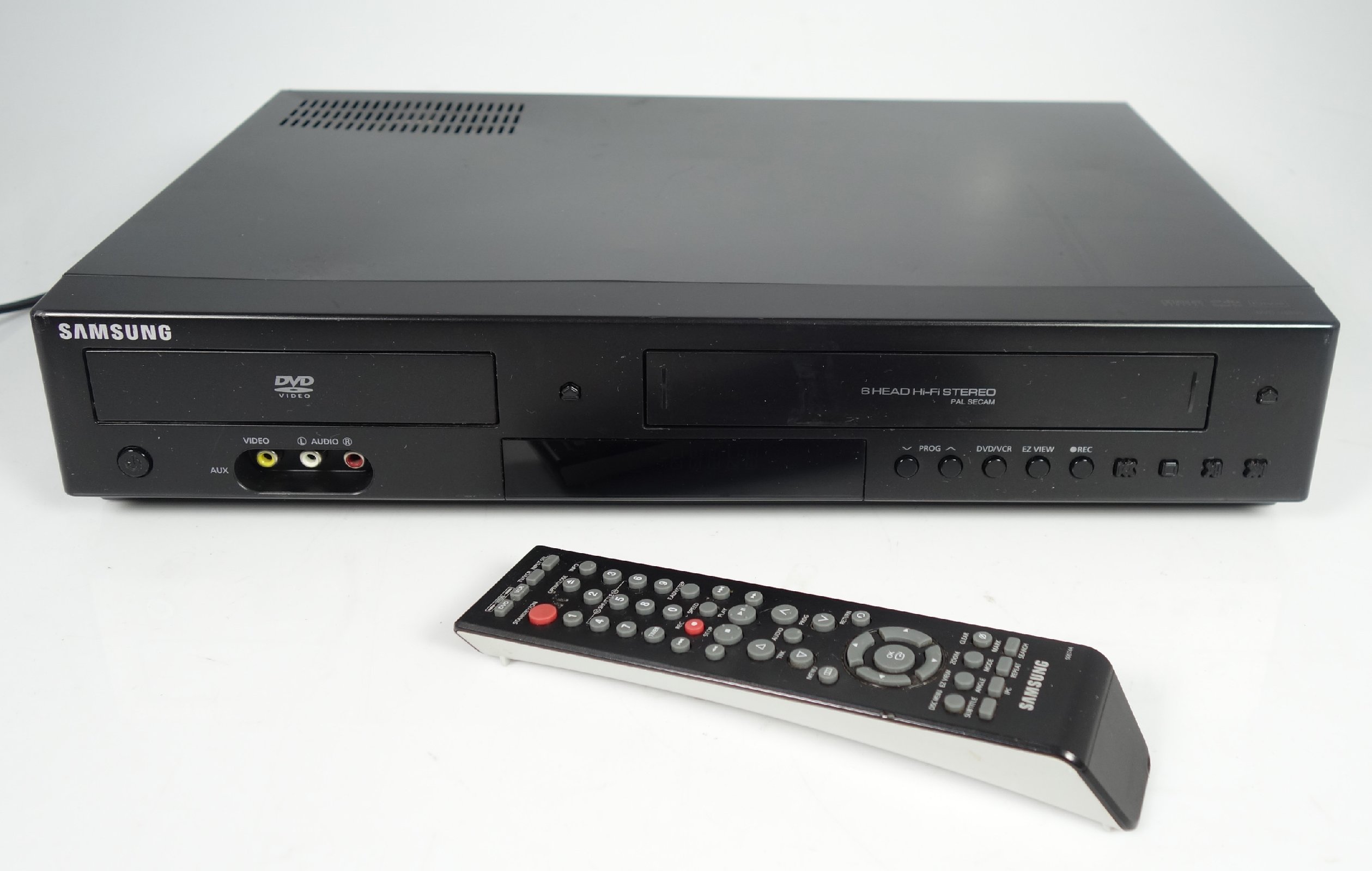 SAMSUNG DVD-V6800 6-HEAD HIFI STEREO VHS VIDEORECORDER / DVD PLAYER + FB